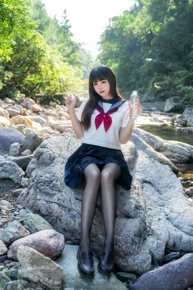 miko酱ww cos_JK系列 | miko酱ww_小小溪流·JK+死库水cos [24P1V-212MB] - 趣画阁