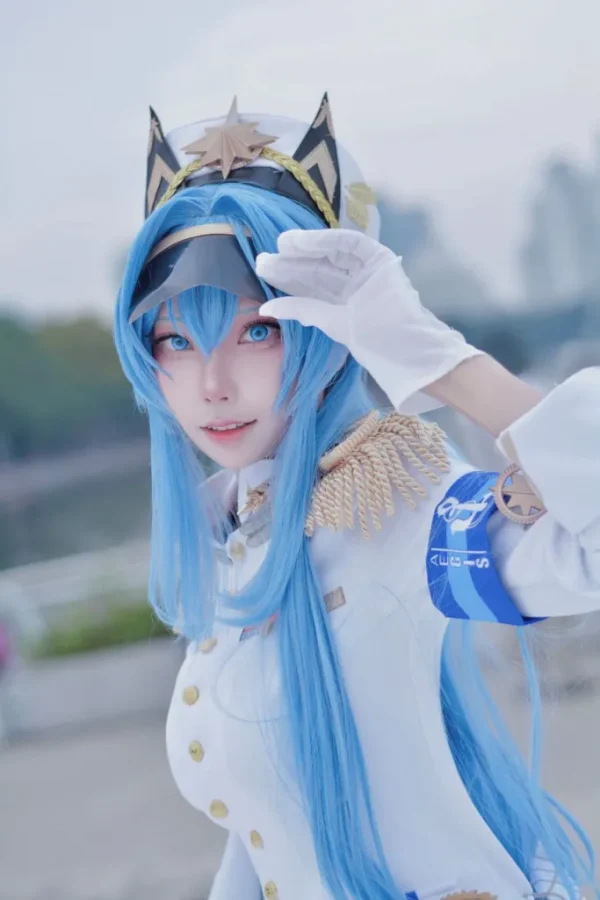 胜利女神妮姬COS：Chiro Fhobia演绎海伦舰长的性感魅力 - 趣画阁