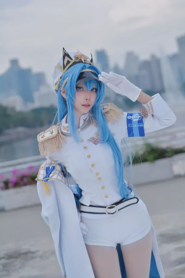 胜利女神妮姬COS：Chiro Fhobia演绎海伦舰长的性感魅力 - 趣画阁