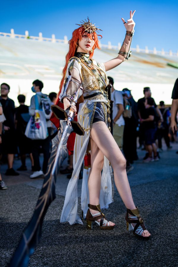 当七丘总督穿越次元：玄子Genko奥古斯塔cos演绎漂亮与力量 - 趣画阁